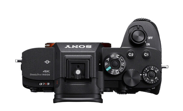 Canon EOS R5 vs Sony A7R IV - The 10 Main Differences - Mirrorless ...