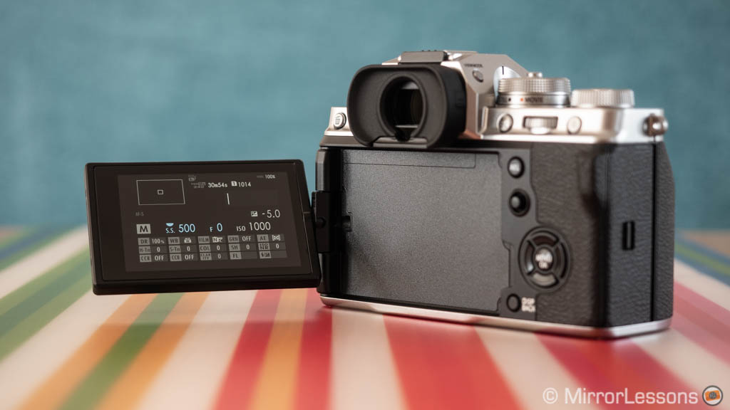 Fujifilm X-T3 vs X-T4 - The 10 Main Differences (extended) - Mirrorless Comparison