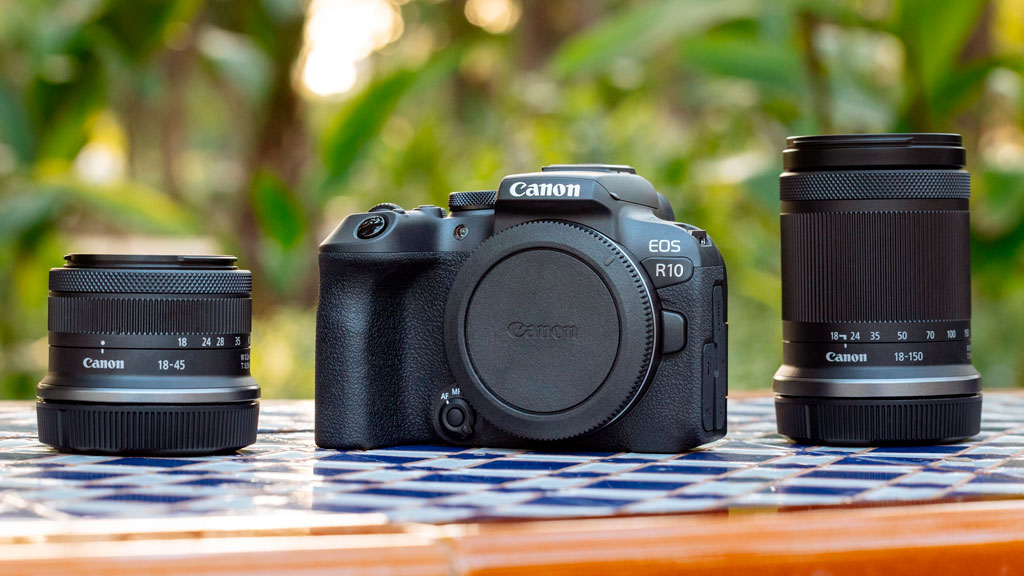 Canon EOS R10 vs RP - The 10 Main Differences - Mirrorless Comparison