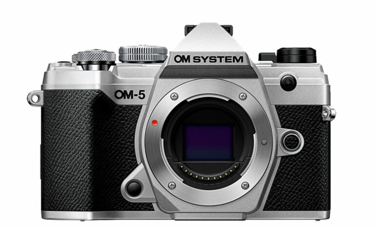 OM system OM-1 vs OM-5 - The 10 Main Differences - Mirrorless Comparison