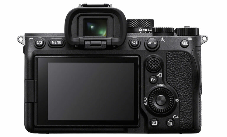 Sony A6700 vs A7 IV - The 10 Main Differences - Mirrorless Comparison