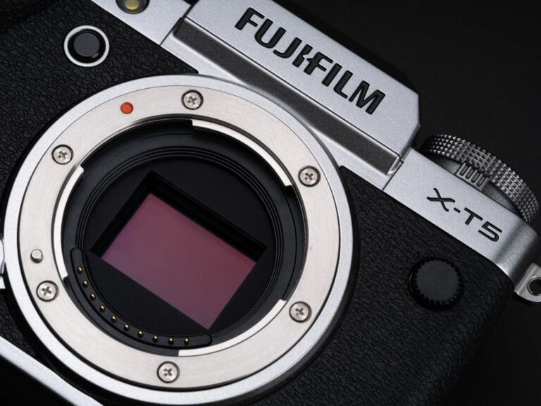 Fujifilm X-T4 vs X-T5 - The 10 Main Differences - Mirrorless Comparison