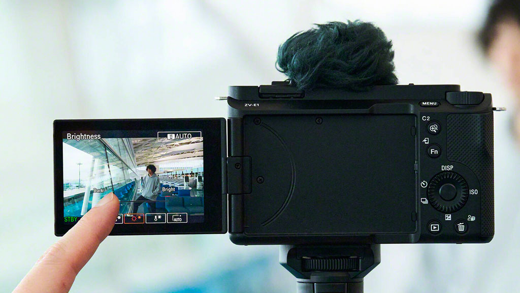 Sony ZV-E1 vs A7C - The 10 Main Differences - Mirrorless Comparison