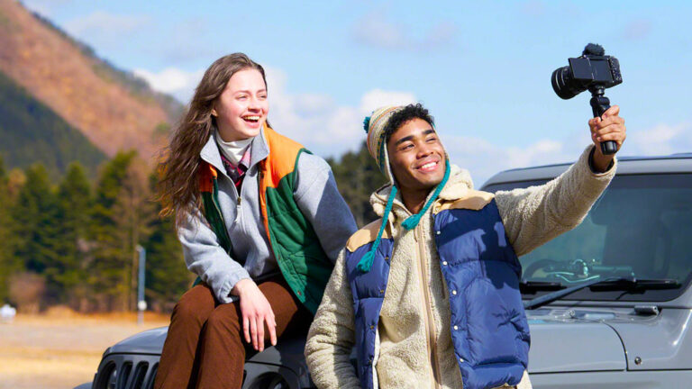 Sony ZV-E1 vs A7 IV - The 10 Main Differences - Mirrorless Comparison