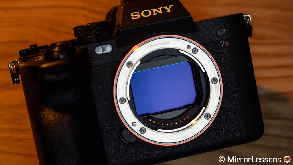 Sony A7R V vs A7 IV - The 10 Main Differences (Extended) - Mirrorless Comparison