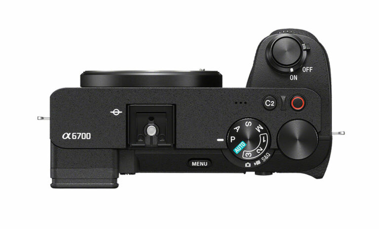 Sony A6700 vs Canon R7 - The 10 Main Differences - Mirrorless Comparison