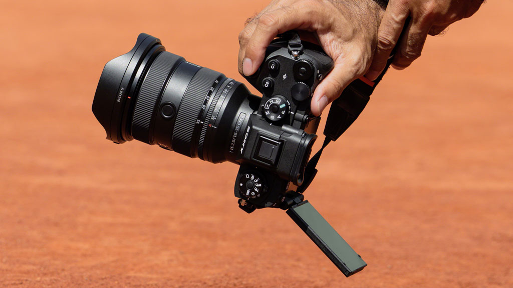 Sony A9 II vs A9 III - The 10 Main Differences - Mirrorless Comparison