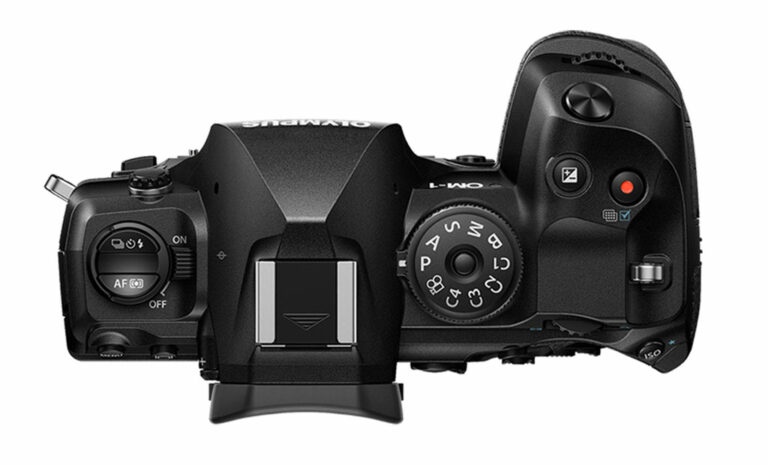OM System OM-1 vs OM-1 II - The 10 Main Differences - Mirrorless Comparison