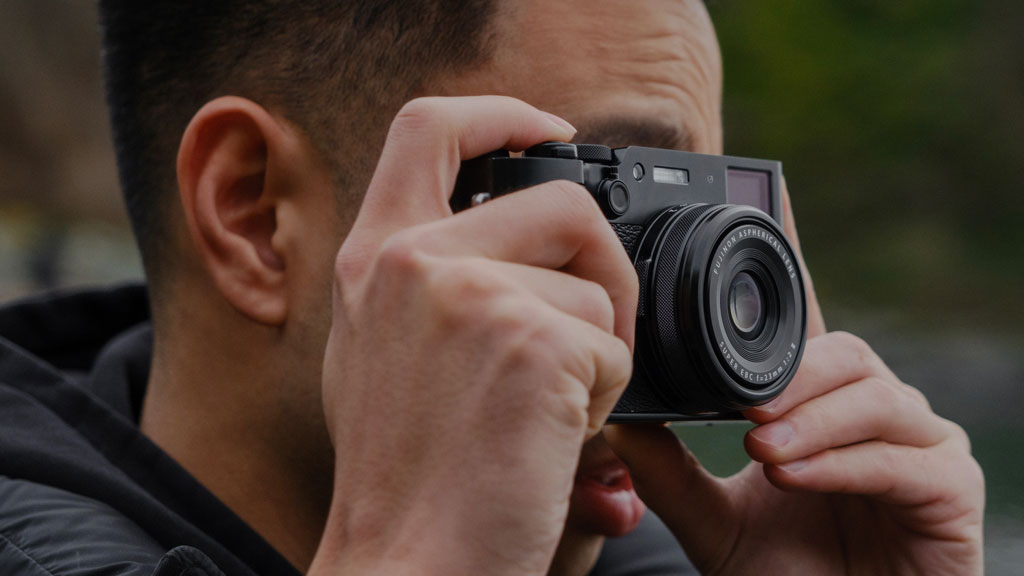 Fujifilm X100V vs X100VI - The 10 Main Differences - Mirrorless Comparison